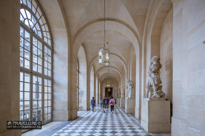 Chateau de Versailles Near Paris France - Travelure