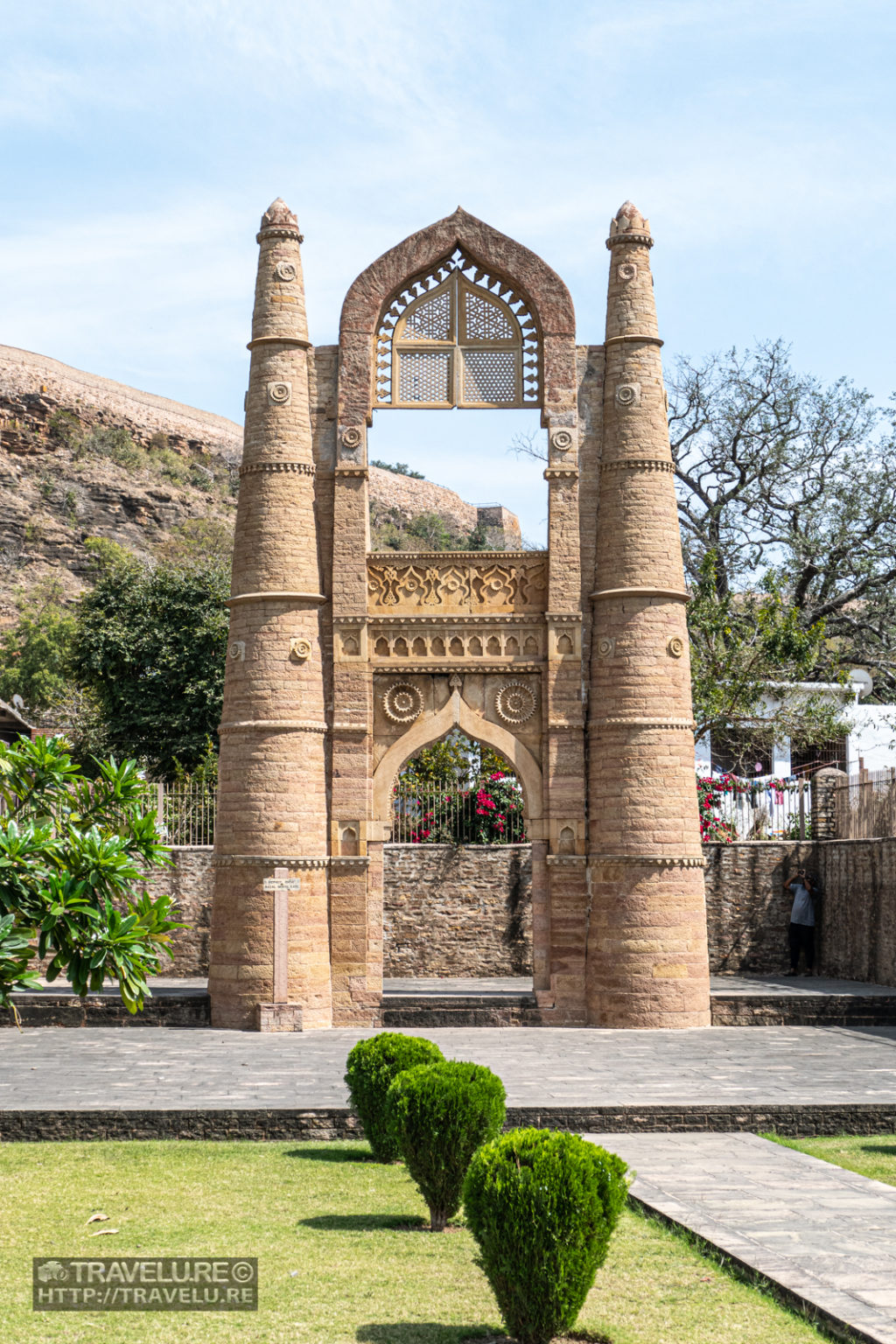 Chanderi - A Town of Dichotomies - Travel with Travelure